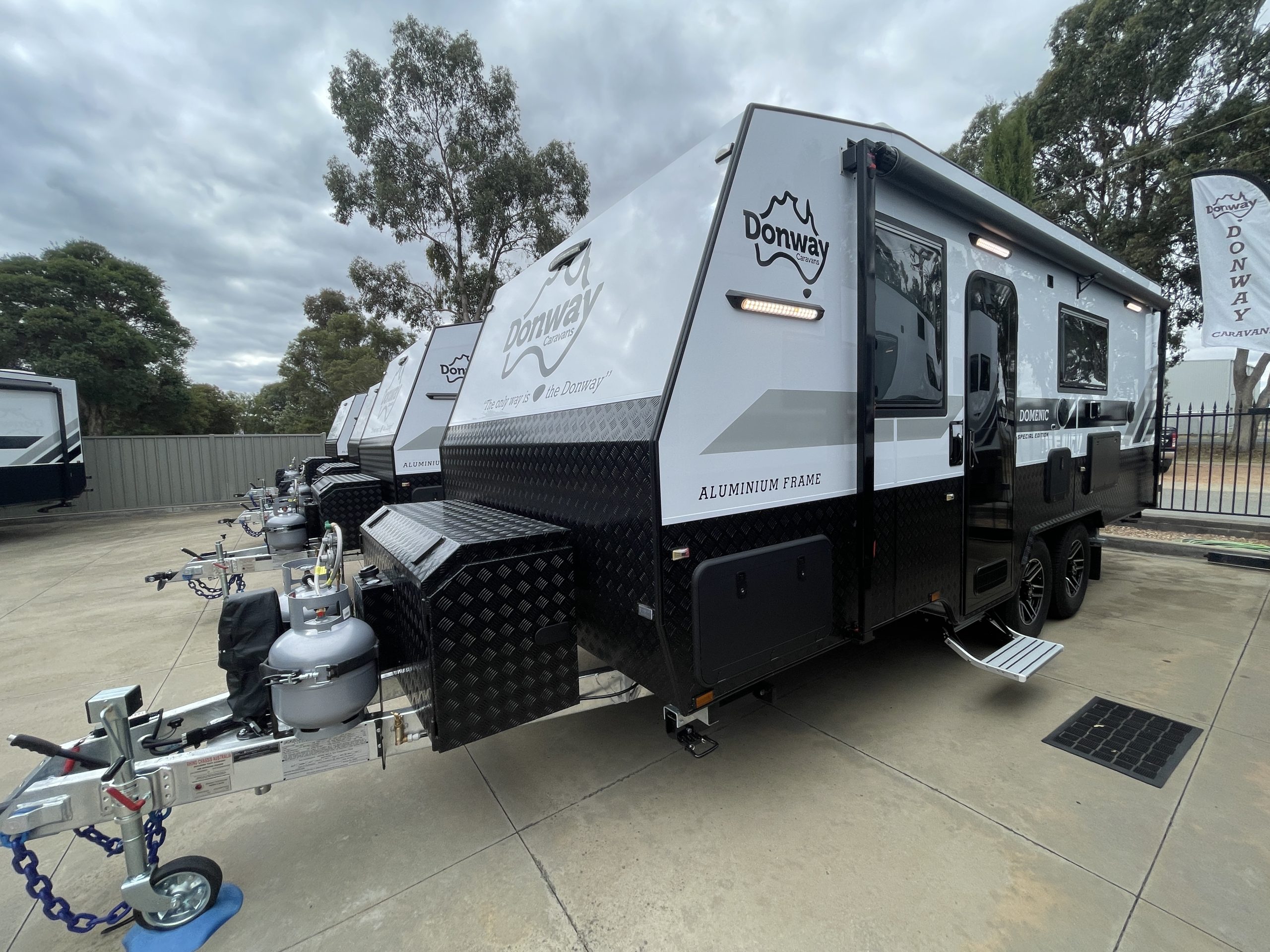 2024 DONWAY DOMENIC 19’9 CD 'SPECIAL EDITION' - donway