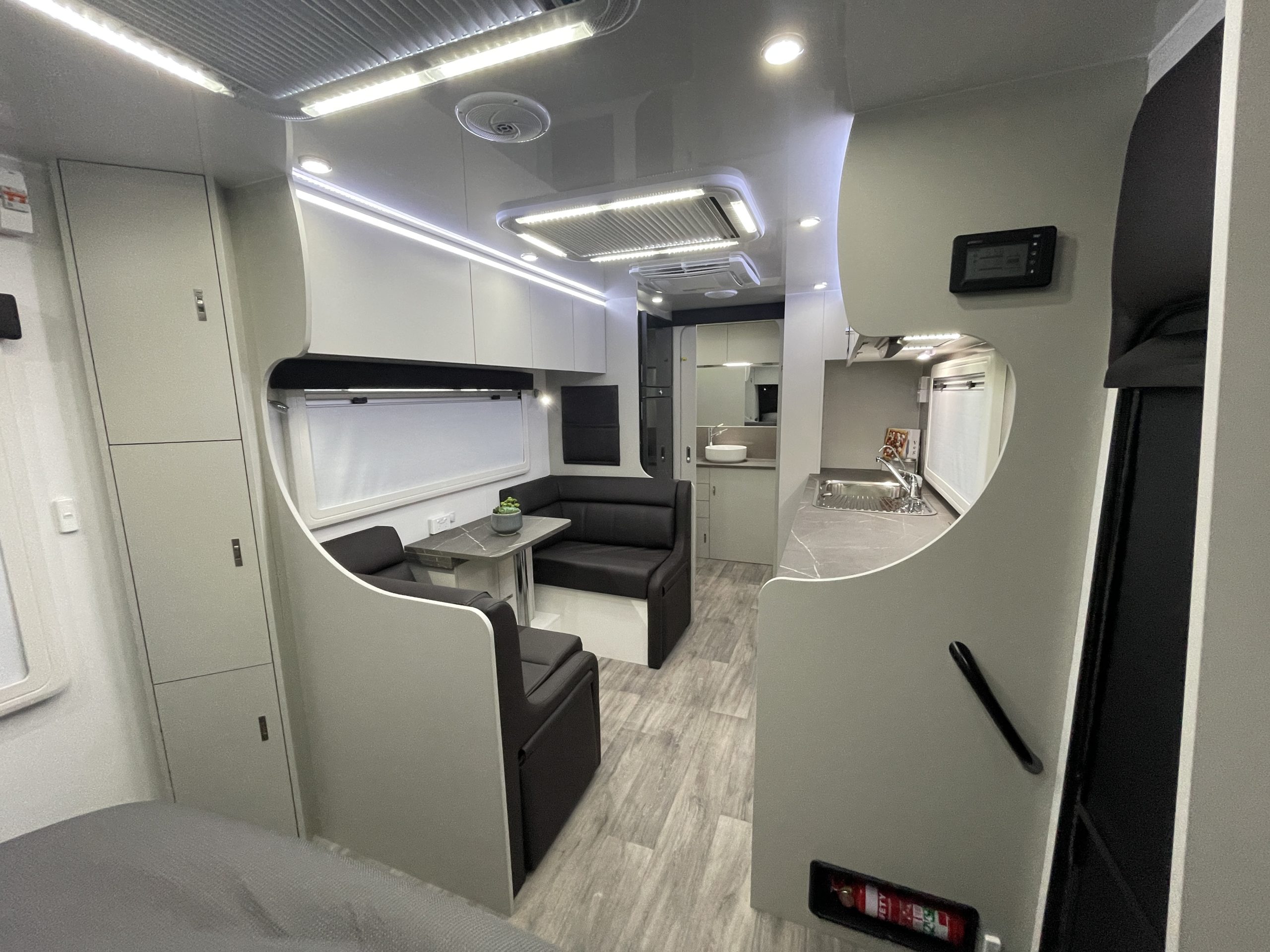 2024 DONWAY DOMENIC 19’9 CD 'SPECIAL EDITION' - donway