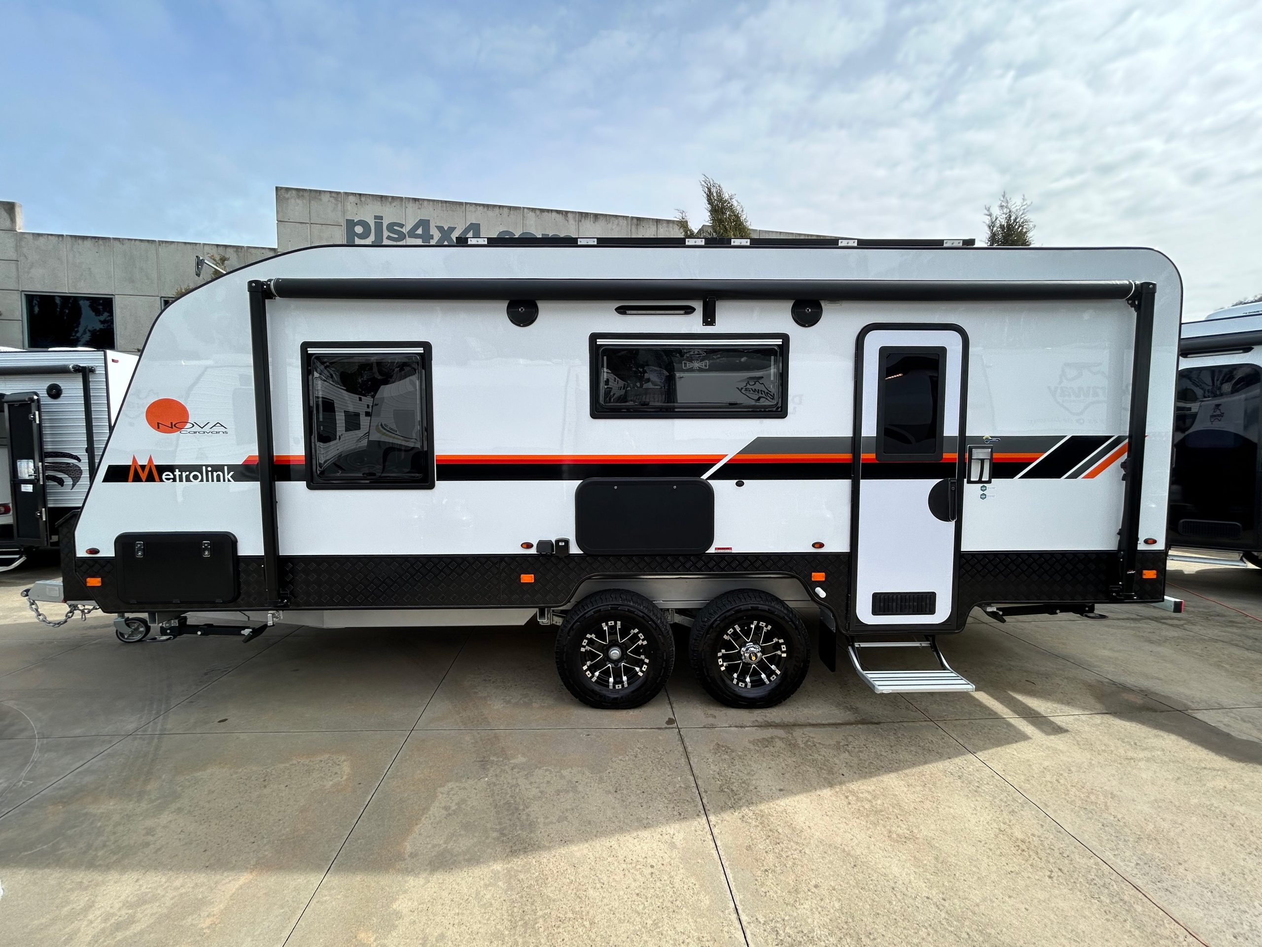 2020 NOVA METROLINK Z SERIES 19’6 RD - donway